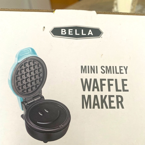 Kitchen | Mini Smiley Waffle Maker | Poshmark